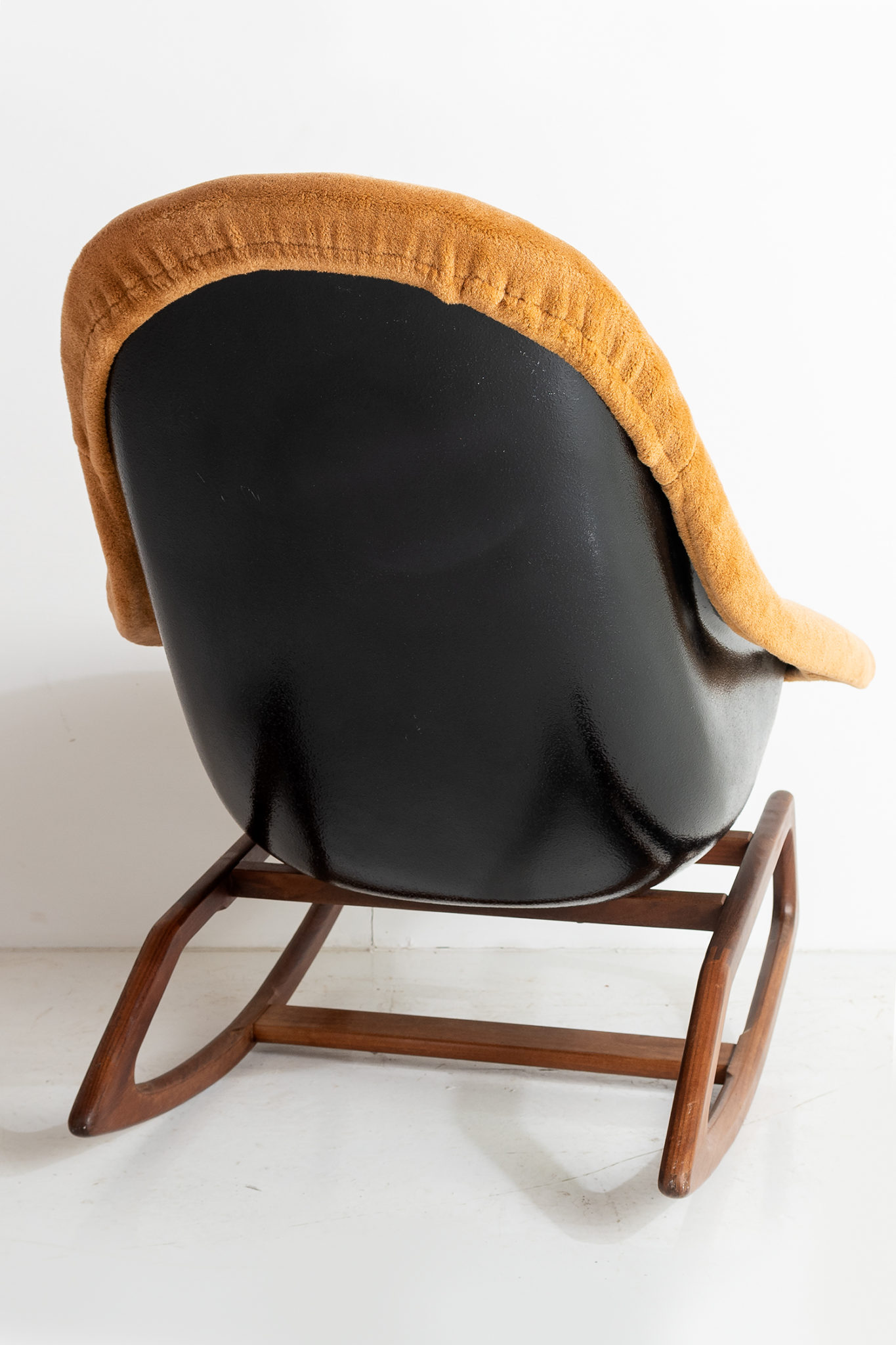 Lurashell Telstar Rocking Chair | Greencore Design